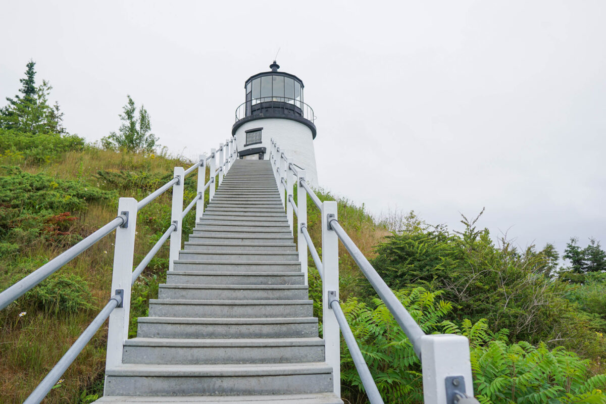 7 Lighthouses in Maine to Visit Between Portland and Bar Harbor